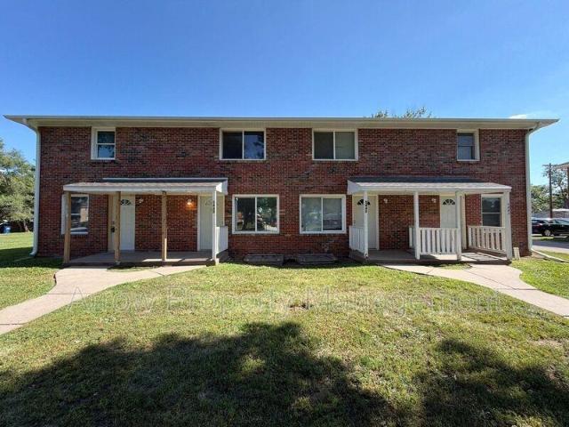 2 Bedroom Apartment for Rent at 5447 Benton St, Lincoln, NE 68504