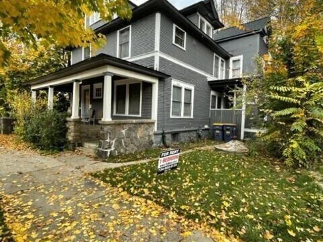 2 Bedroom Apartment for Rent at 549 Logan St Se #D, Grand Rapids, MI 49503 South Hill