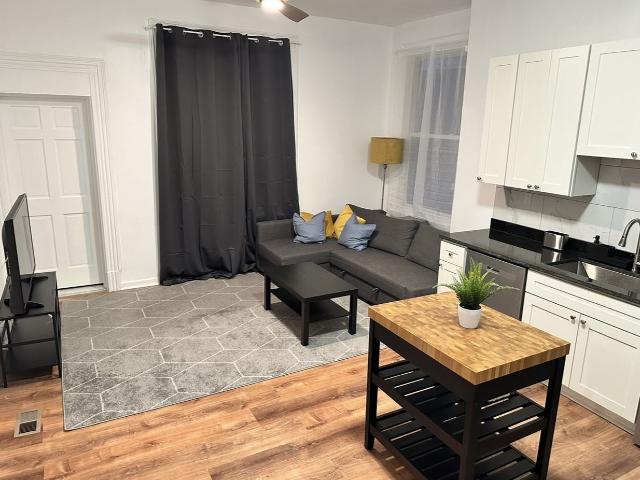 2 Bedroom Apartment for Rent at 5519 Hays St #1B, Pittsburgh, PA 15206 East Liberty