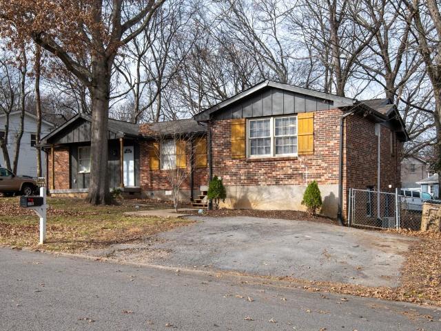 2 Bedroom Apartment for Rent at 561 Singer Dr #B, Nashville, TN 37115 Madison Park