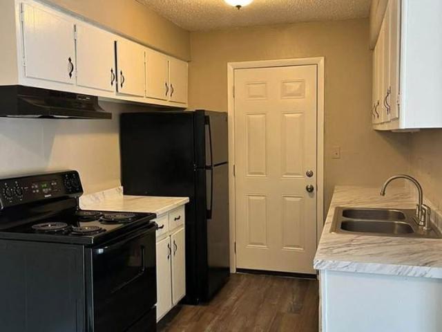 2 Bedroom Apartment for Rent at 5624 S Peoria Pl, Tulsa, OK 74105 Heller Park