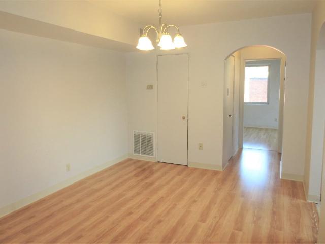 2 Bedroom Apartment for Rent at 5710 Phillips Ave #A6, Pittsburgh, PA 15217 Squirrel Hill South