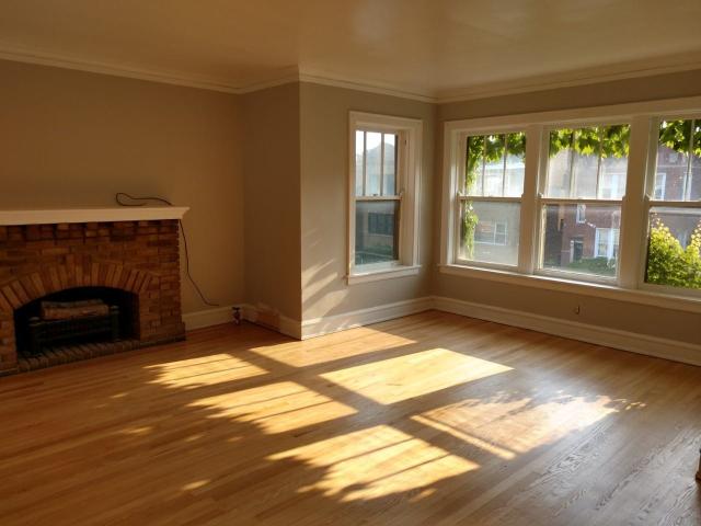 2 Bedroom Apartment for Rent at 5735 North Campbell Avenue #2, Chicago, IL 60659 West Ridge