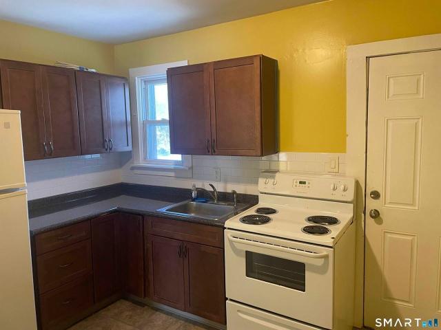 2 Bedroom Apartment for Rent at 57 Main St. Unit D Street, Somers, CT 06078