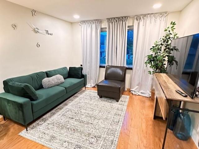 2 Bedroom Apartment for Rent at 5801 Sunshine Dr, St. Louis, MO 63109 St. Louis Hills