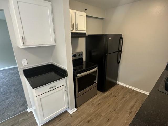 2 Bedroom Apartment for Rent at 5824 Shadymist Ln #4, Cincinnati, OH 45239 Mount Airy