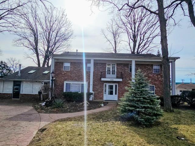 2 Bedroom Apartment for Rent at 5831 W 25th St #4, Speedway, IN 46224 Speedway