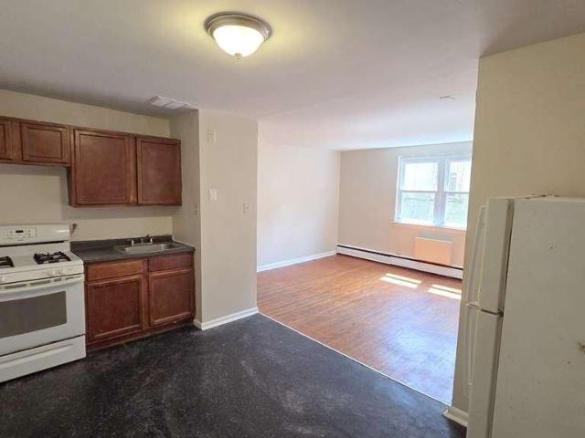 2 Bedroom Apartment for Rent at 5846 N Marvine St #A10, Philadelphia, PA 19141 Logan Ogontz Fern Rock