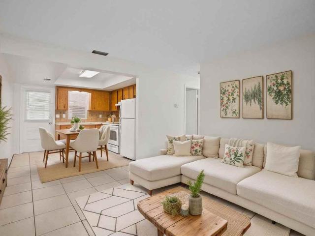 2 Bedroom Apartment for Rent at 5901 Crestmont St #A, Clearwater, FL 33760