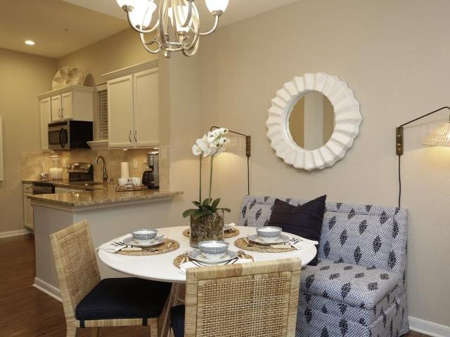 2 Bedroom Apartment for Rent at 5998 Memorial Dr #LRB2, Houston, TX 77007 Washington Ave Memorial Park