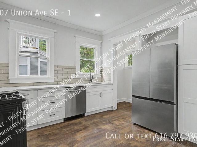 2 Bedroom Apartment for Rent at 507 Union Ave Se #1, Grand Rapids, MI 49503 South Hill
