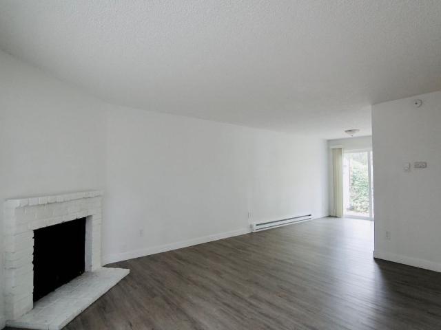 2 Bedroom Apartment for Rent at 5111 Sw Beaverton Hillsdale Hwy, Portland, OR 97221 Bridlemile