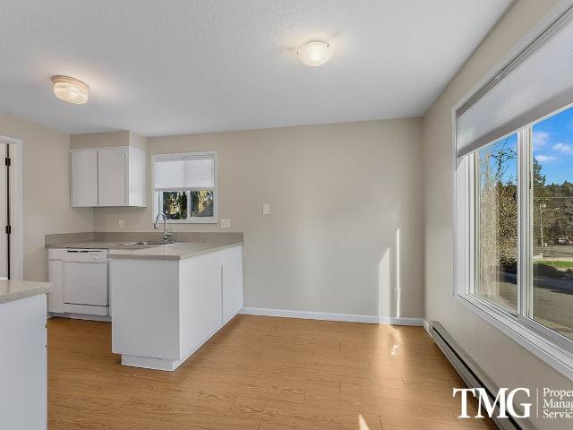 2 Bedroom Apartment for Rent at 5123 Sw 62nd Ave, Portland, OR 97221 Hayhurst