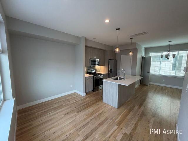 2 Bedroom Apartment for Rent at 5159 W 10th Ave #5159, Denver, CO 80204 Vicca Park