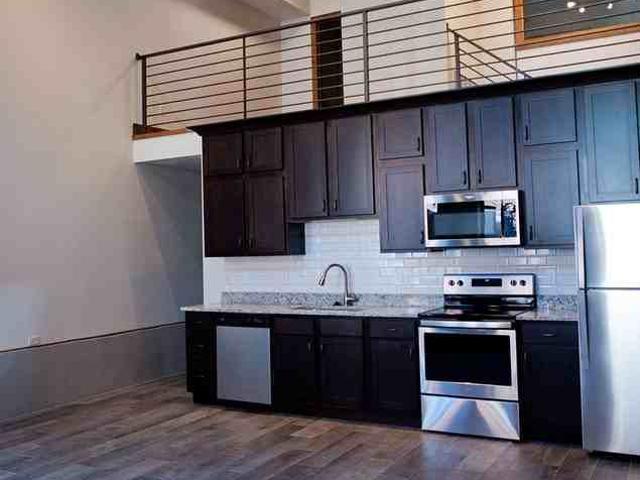 2 Bedroom Apartment for Rent at 518 W College St, Springfield, MO 65806 Downtown Springfield