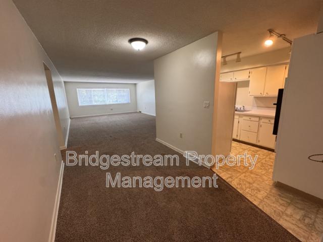 2 Bedroom Apartment for Rent at 519, Dayton, OH 45405 North Riverdale