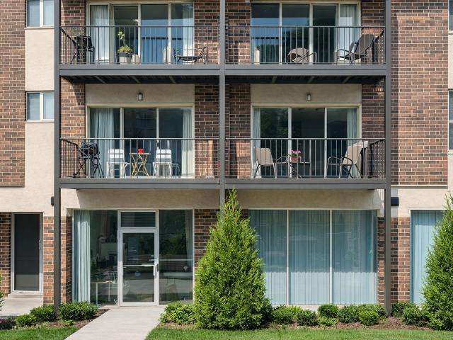 2 Bedroom Apartment for Rent at 5202 Washington St #301, Downers Grove, IL 60515