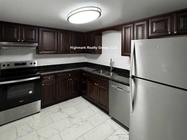 2 Bedroom Apartment for Rent at 525 N Quentin Rd #317A, Palatine, IL 60067