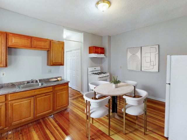 2 Bedroom Apartment for Rent at 52 Sumner St #5, Revere, MA 02151 Crescent Beach