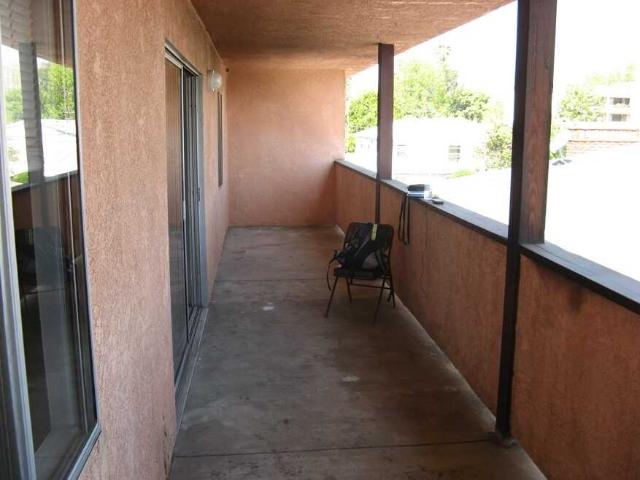 2 Bedroom Apartment for Rent at 5320 Whitsett Ave #12, Los Angeles, CA 91607 Valley Village