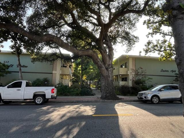 2 Bedroom Apartment for Rent at 537 N El Molino Ave #22, Pasadena, CA 91101 The Oaks