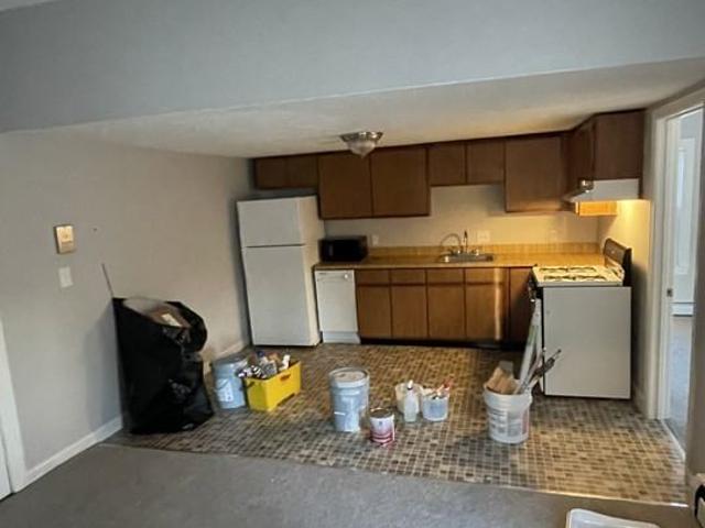 2 Bedroom Apartment for Rent at 640 Washington St #3, Braintree Town, MA 02184 North Braintree