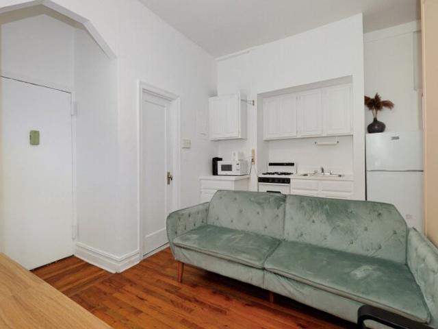 2 Bedroom Apartment for Rent at 649 9th Ave #1323949P, New York, NY 10036 Hell's Kitchen