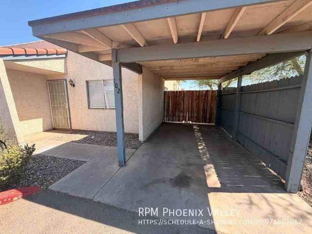 2 Bedroom Apartment for Rent at 6527 N 67th Ave #102, Glendale, AZ 85301