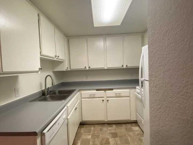 2 Bedroom Apartment for Rent at 6707 West 86th Place #G, Los Angeles, CA 90045 Westchester Playa Del Rey