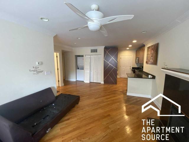 2 Bedroom Apartment for Rent at 6937 N Oakley Ave #1, Chicago, IL 60645 West Ridge