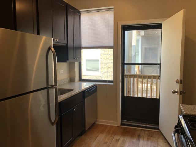 2 Bedroom Apartment for Rent at 6973 N Greenview Ave #2N, Chicago, IL 60626 Rogers Park