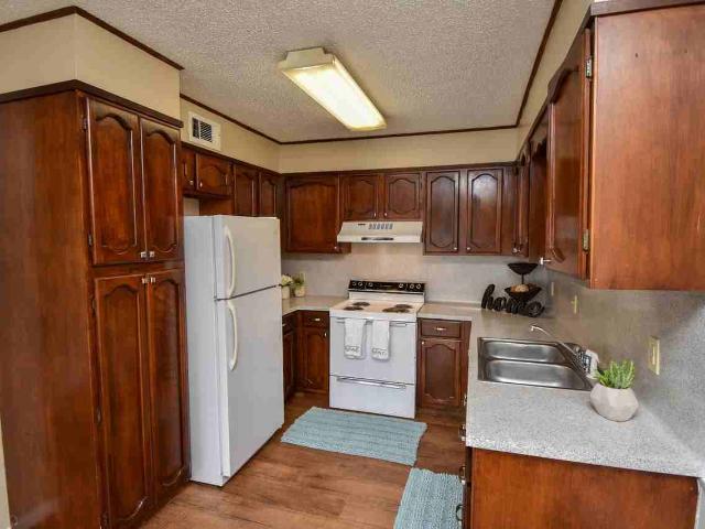 2 Bedroom Apartment for Rent at 602 Sherwood DrApt C #C, Victoria, TX 77901