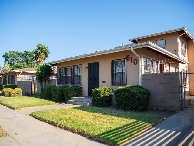 2 Bedroom Apartment for Rent at 610 East 99th Street #11, Inglewood, CA 90301