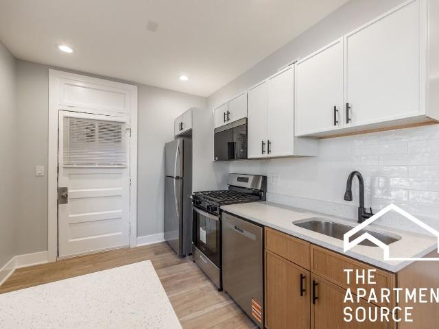 2 Bedroom Apartment for Rent at 6150 N Francisco Ave #2B, Chicago, IL 60659 West Ridge