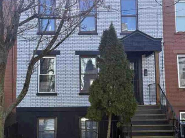 2 Bedroom Apartment for Rent at 62 Catherine St #1, Albany, NY 12202 South End