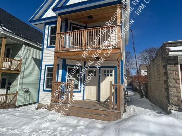 2 Bedroom Apartment for Rent at 633 Lang St #1, Schenectady, NY 12308