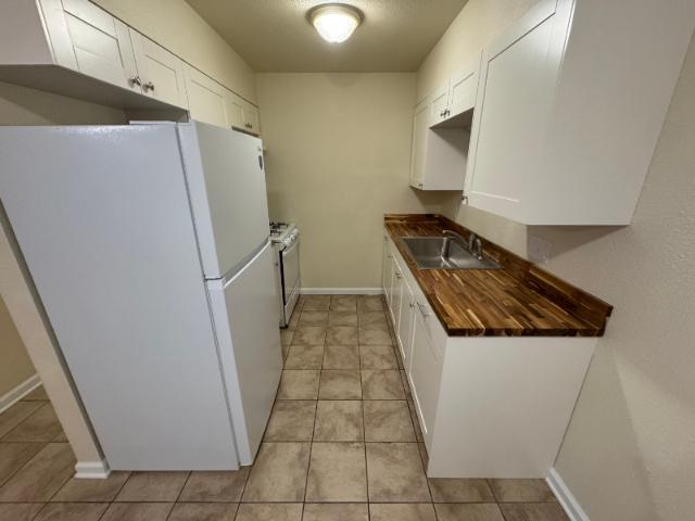 2 Bedroom Apartment for Rent at 630 S Hawley Rd #201, Milwaukee, WI 53214 Johnson's Woods