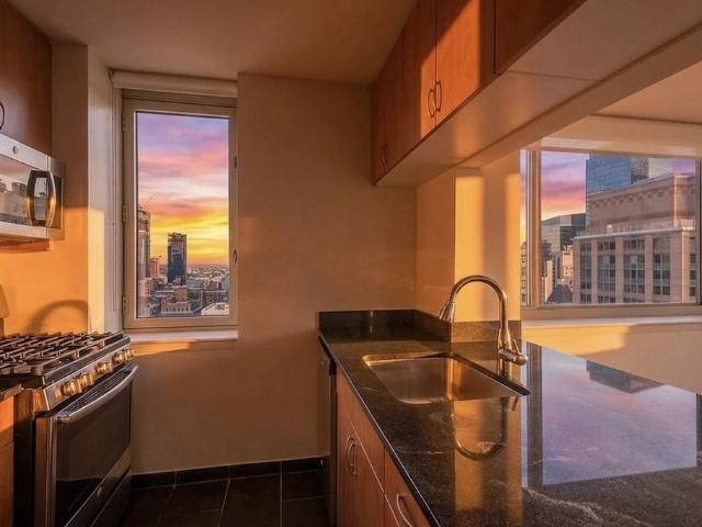 2 Bedroom Apartment for Rent at 6th Ave & W 38th St #44v, New York, NY 10018 Murray Hill