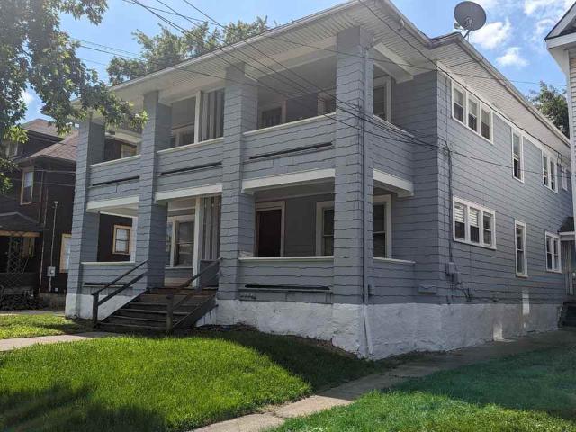 2 Bedroom Apartment for Rent at 759 Erie St S, Massillon, OH 44646