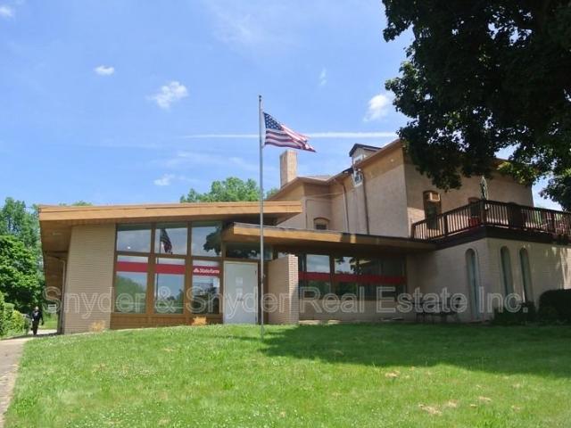 2 Bedroom Apartment for Rent at 777 W Market St #C2, Akron, OH 44303 Highland Square