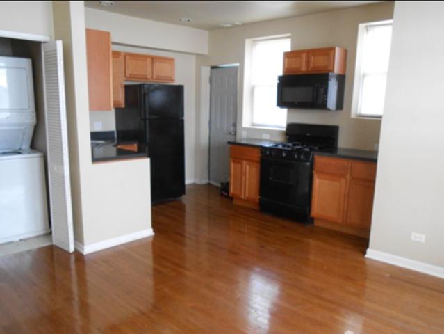 2 Bedroom Apartment for Rent at 7853 S Bennett Ave #2, Chicago, IL 60649 South Shore