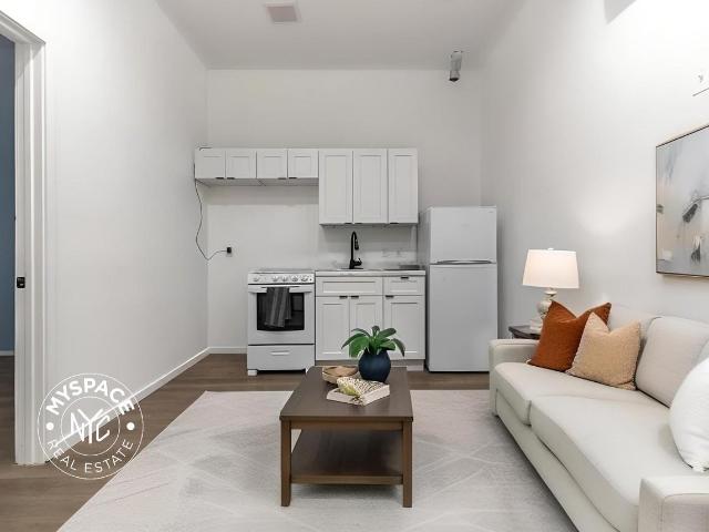 2 Bedroom Apartment for Rent at 796 Mcdonald Ave #3F, New York, NY 11218 Borough Park