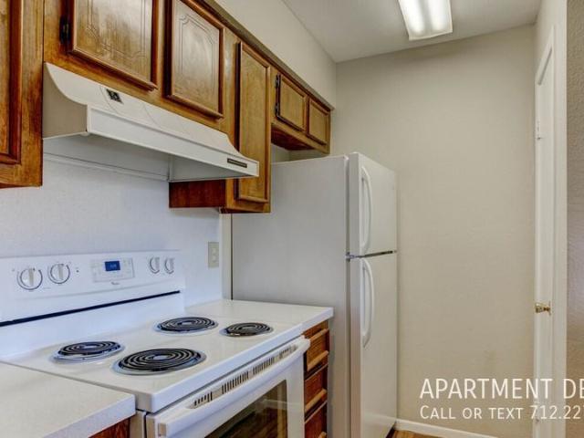 2 Bedroom Apartment for Rent at 7006 Greenbriar Dr #3082, Houston, TX 77030 University Place