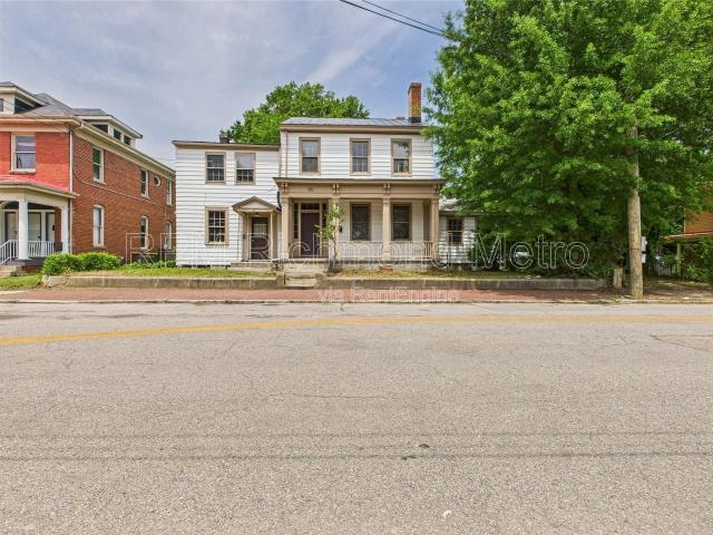 2 Bedroom Apartment for Rent at 709 High St #A, Petersburg, VA 23803