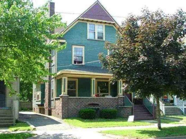 2 Bedroom Apartment for Rent at 720 S Park St #3, Kalamazoo, MI 49007 Vine