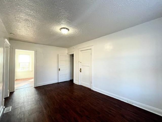 2 Bedroom Apartment for Rent at 7210 Lyndover Pl #3E, Maplewood, MO 63143 Maplewood