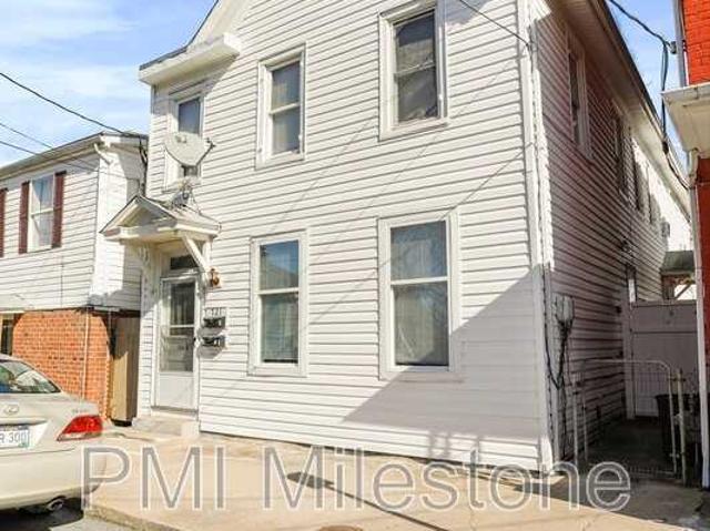 2 Bedroom Apartment for Rent at 721 2nd St #A, Martinsburg, WV 25404
