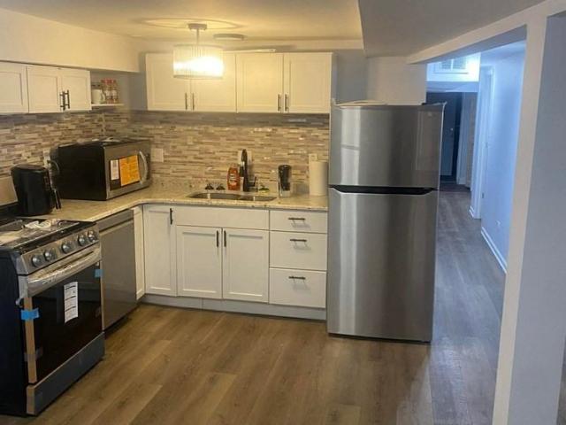 2 Bedroom Apartment for Rent at 7240 S Cornell Ave #B, Chicago, IL 60649 South Shore