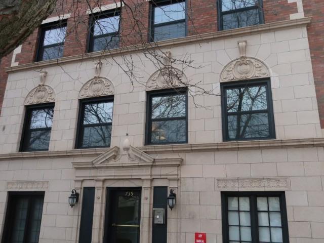 2 Bedroom Apartment for Rent at 735 W Junior Ter #401, Chicago, IL 60613 Uptown