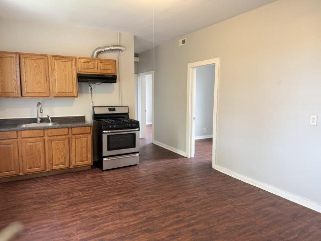 2 Bedroom Apartment for Rent at 8401 S Muskegon 2R #2R, Chicago, IL 60617 Calumet Heights